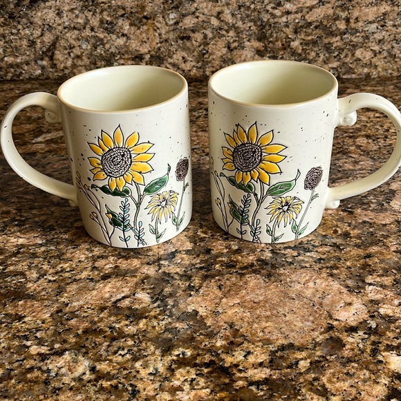 Spectrum Designz | Dining | Nwt Spectrum Designz Midway Valleysunflower ...